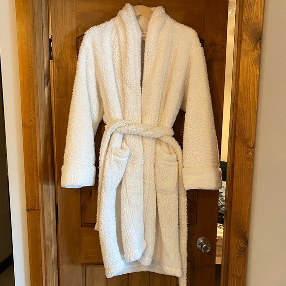 Pottery Barn | Intimates & Sleepwear | Pottery Barn Teddy Bear Robe ...